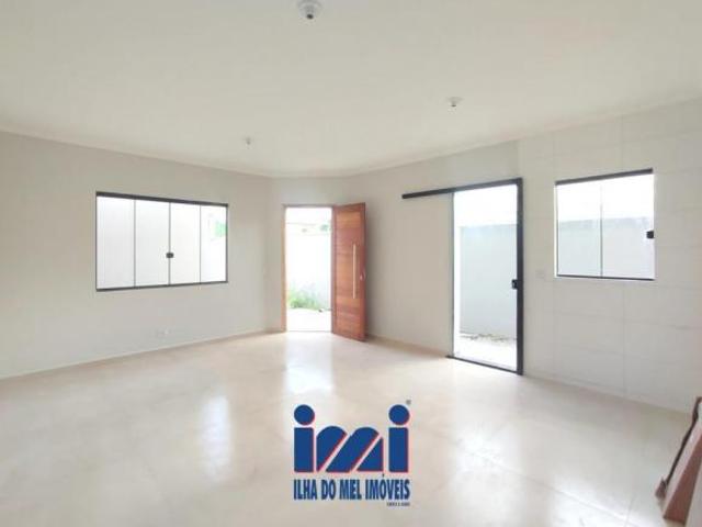 Casas novas com 2 quartos no Eliana