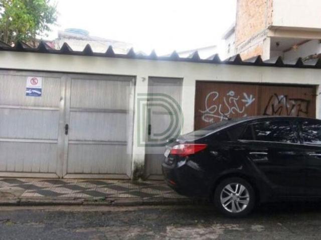 Casas para renda. São 3 casas no quintal. ótimo investimento venham conferir!