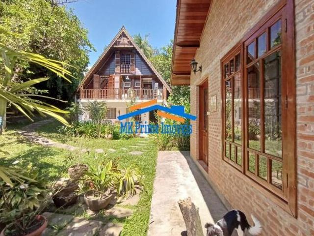 Casas para venda terreno arborizado 950m² Granja Viana Cotia SP