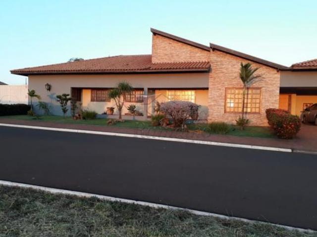 Casas Residenciais Condomínio em Cravinhos