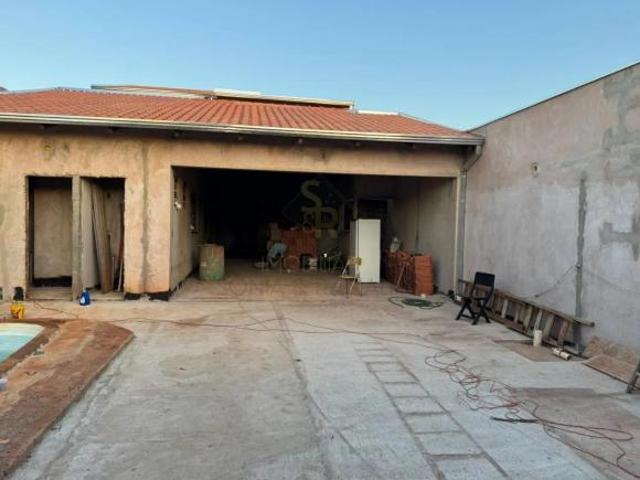 Casas Residenciais Padrão em Jardinópolis