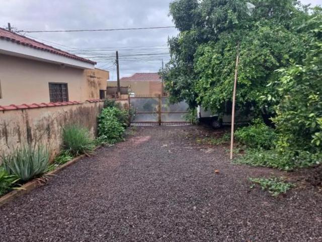 Casas Residenciais Padrão em Serrana