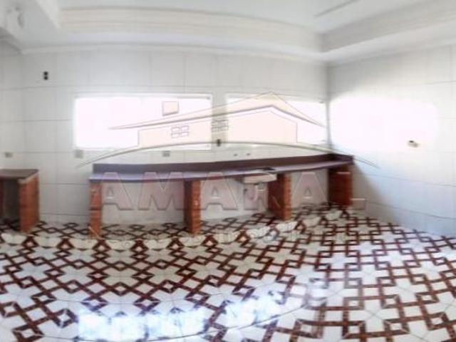 Casa Espaçosa com 4 quartos e 2 Salas Cidade Edson Suzano