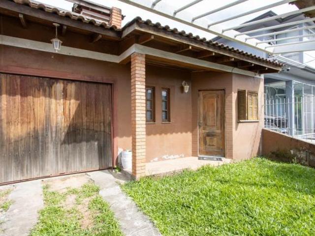 Casa/Sobrado 4 dormitórios com piscina