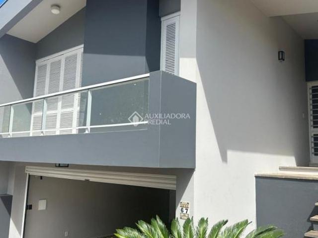 Casa/Sobrado 3 dormitórios no bairro Jardim Lindóia em Porto Alegre