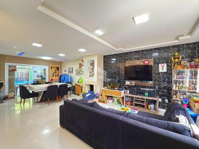 Casa/sobrado, 3 dormitórios, sendo 1 suíte, placa solar e piscina em condomínio fechado na Hípica