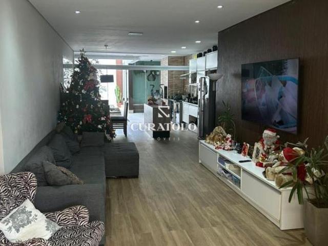 Casa/sobrado à venda com 310m², 3 quartos, área gourmet, piscina aquecida e 3 vagas, Mooca, em São P