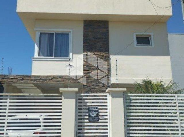Casa/sobrado à venda, com piscina, lareira, 2 vagas cobertas, 3 quartos em Eldorado do Sul/RS