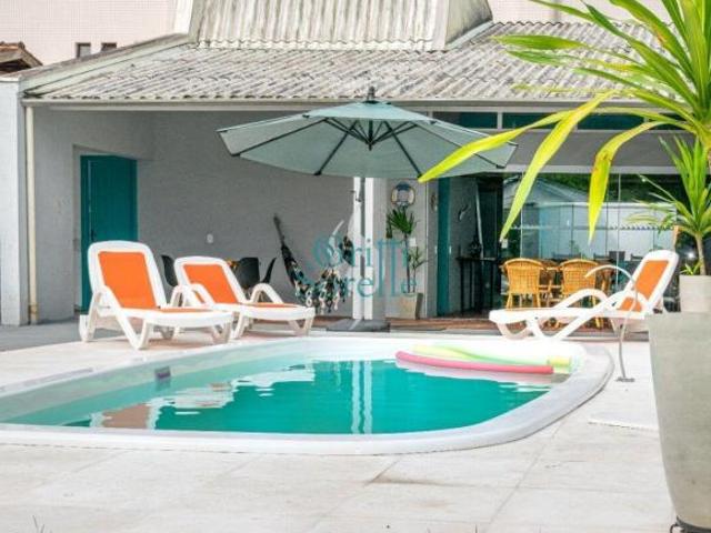 Casa/Sobrado à Venda em Itagua Ubatuba/SP