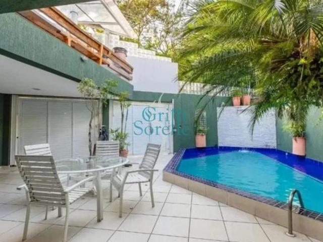Casa/Sobrado à Venda em Vila Madalena São Paulo/SP