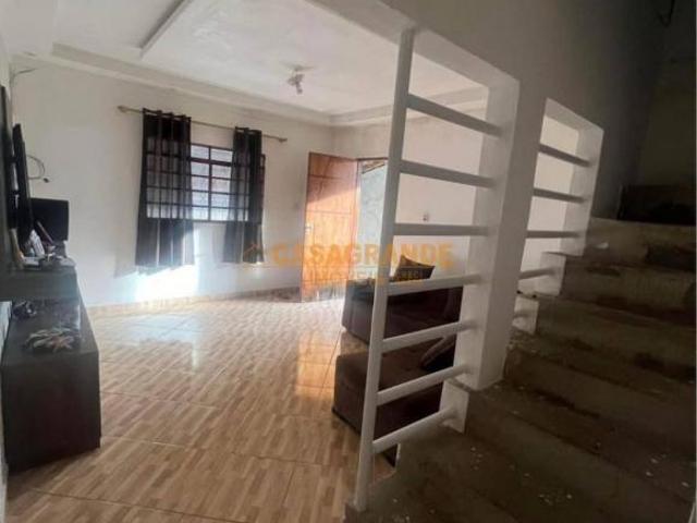 Casa/Sobrado a venda 03 quartos no São José dos Campo SJC
