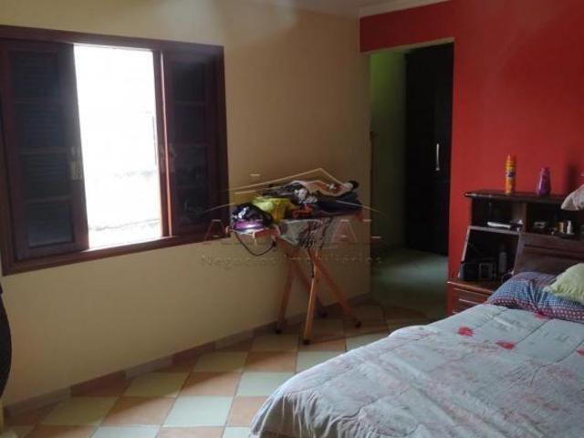 Casa/Sobrado à Venda 2 Suítes, Varanda e Garagem para 2 Carros