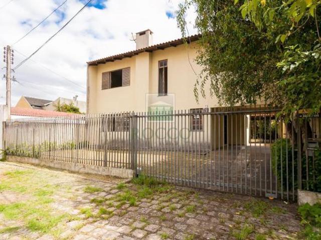 Casa/Sobrado amplo no Portão — Quintal raro na região