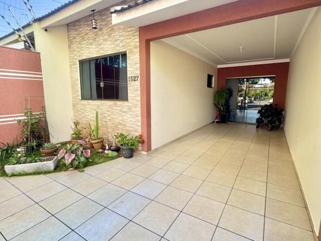 Casa/Sobrado Casa em Maringá