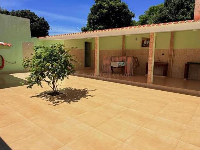 Casa/Sobrado Casa em Maringá