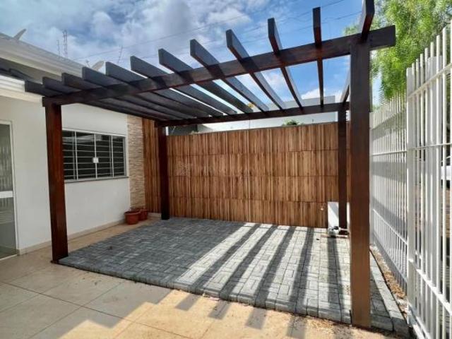 Casa/Sobrado Casa em Maringá