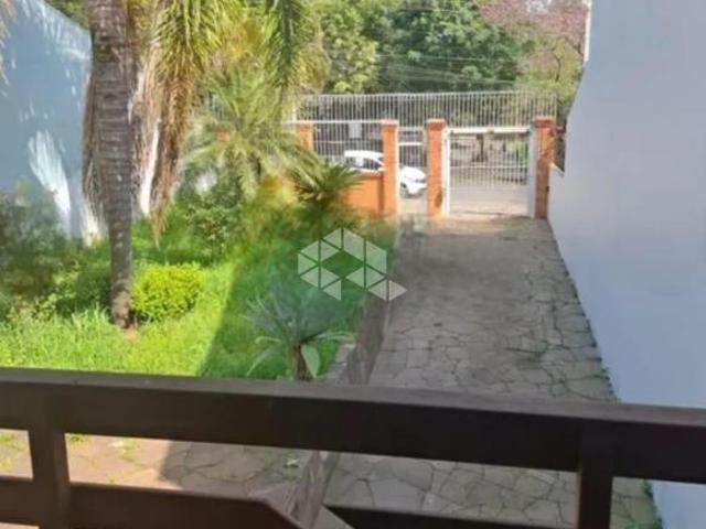 Casa/sobrado com 03 dormitorios 1 suite, 05 vagas no Parque Santa Fe