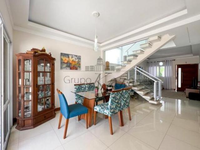 Casa/sobrado Condomínio Urbanova Condomínio Altos da Serra VI 4 Dormitórios 250m²