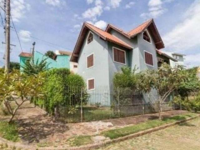 Casa/sobrado de 4 dormitórios I 1 suíte I 4 vagas I Altos Do Ipê