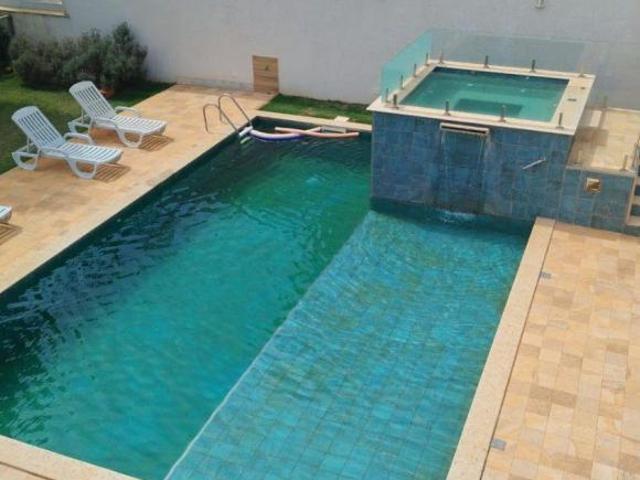 Casa/sobrado de 315m², com 4 suítes/dorm, à venda, no Cond Riviera de Santa Cristina XIII