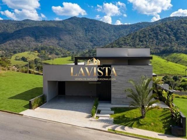 Casa/sobrado em Condomínio em Laranja Azeda Atibaia