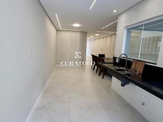 Casa/sobrado novo à venda com 263 m², 3 suítes, área gourmet e 6 vagas, Jardim do Mar, São Bernardo