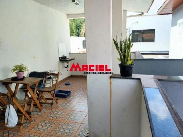 Casa/Sobrado residencial e comercial no bairro Vila Betânia/SJC