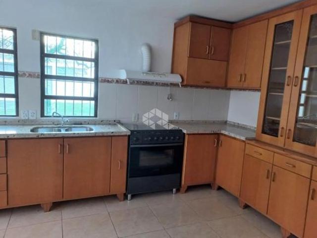 Casa/sobrado residencial ou comercial, em amplo terreno, no Jardim Botânico