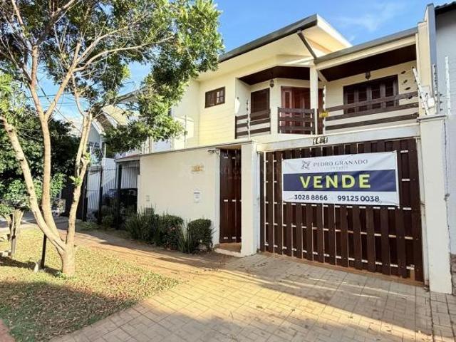 Casa/Sobrado Sobrado em Maringá