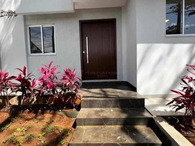 Casa/Sobrado Sobrado em Maringá
