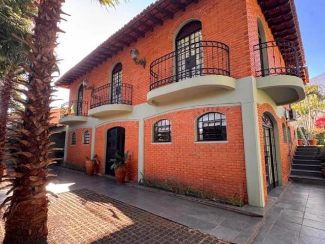 Casa/Sobrado Sobrado em Maringá