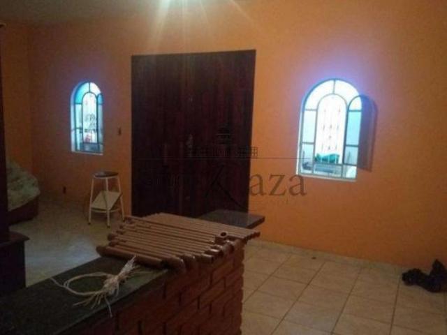 Casa/Padrão no Conjunto Residencial Dom Pedro I