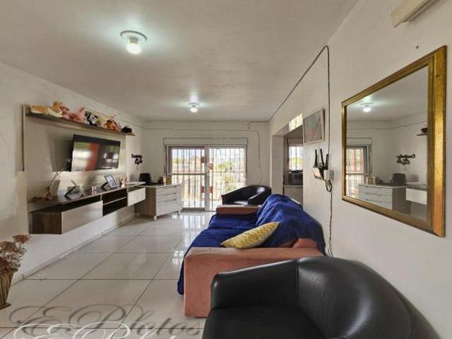 Casa/prédio à venda com 4 apartamentos, vaga de garagem no Bairro Farrapos, Porto Alegre