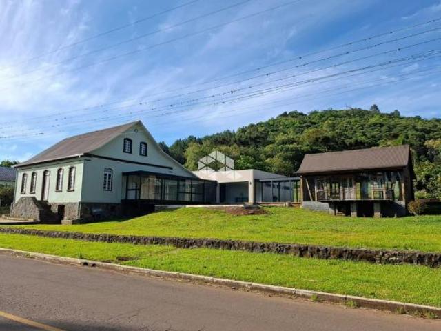 Casarão à venda na Linha Brasil em Nova Petropolis RS
