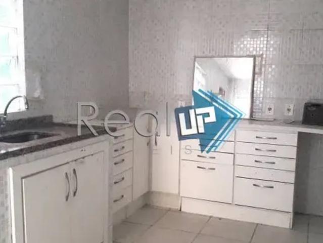Casarão comercial em laranjeiras