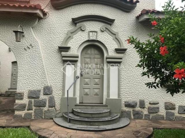 Casarão Histórico no Centro de São Leopoldo: seu novo ponto de partida!