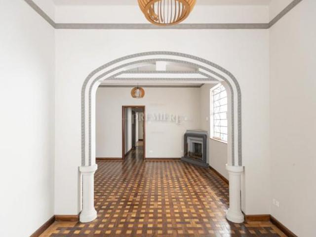 Casa/terreno com 3 dormitórios à venda, 179 m² por