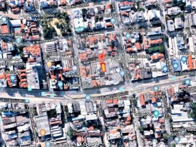 Casa/terreno em Porto Alegre, no bairro Passo da Areia, à venda