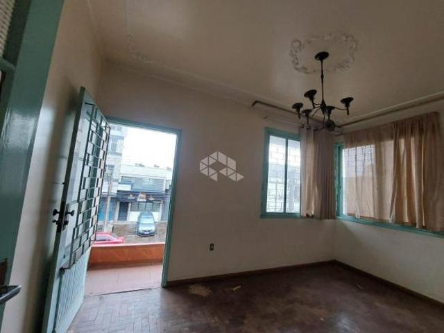 CASA/TERRENO PASSO DAREIA, 4 DORMITÓRIOS, ÓTIMA LOCALIZAÇÃO 341m2