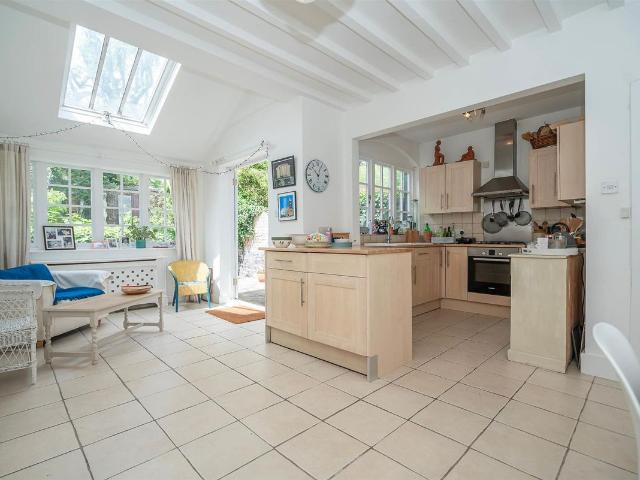 Cascade Avenue, London N10, 4 bed property to rent, £4,500 pcm | PrimeLocation