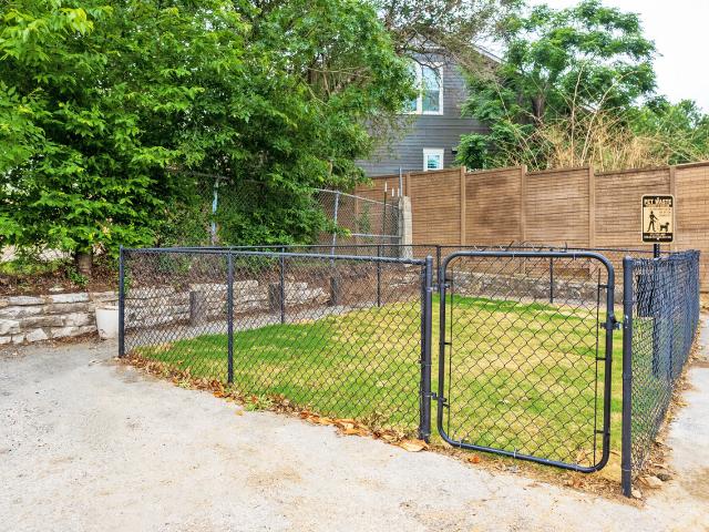 Cascade Apartments 2 Bedroom Apartment for Rent at 1221 Algarita Ave, Austin, TX 78704 South River City