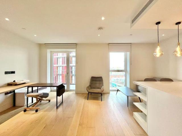 Cascade Way, London W12, 1 bed flat to rent, £3,098 pcm | PrimeLocation