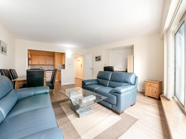 Cascades Tower, Westferry Road, London E14, 2 bed flat to rent, £2,650 pcm | PrimeLocation