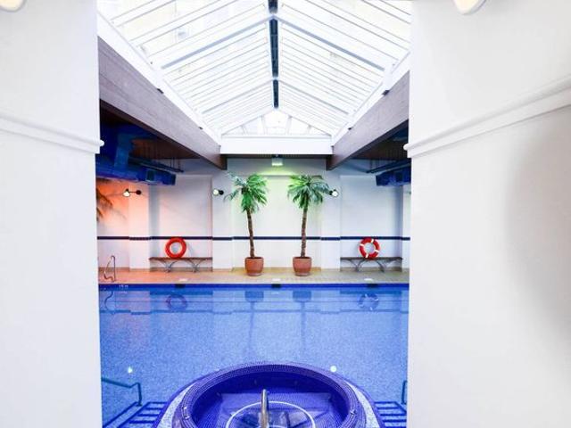 Cascades Tower, Canary Wharf, London E14, 2 bed flat to rent, £2,350 pcm | PrimeLocation