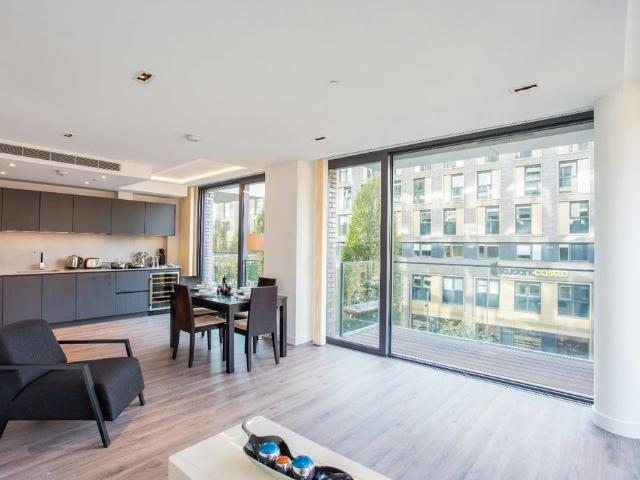 Cashmere House, 37 Leman Street. 2 bed flat to rent £3,987 pcm £920 pw