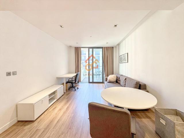 Cashmere House, 37 Leman Street, Aldgate, London E1, 1 bed flat to rent, £3,575 pcm | PrimeLocation