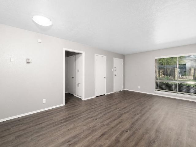 Casita Grove 1 Bedroom Apartment for Rent at 531 S Belt Line Rd, Grand Prairie, TX 75051