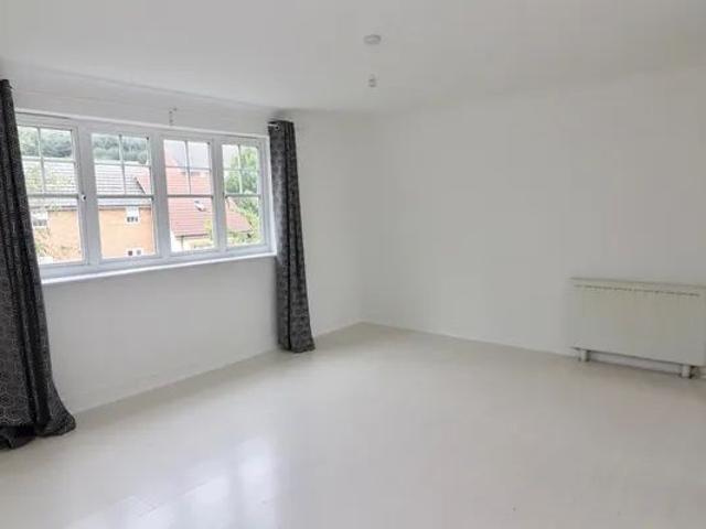 Caspian Close, Purfleet, Property for rent