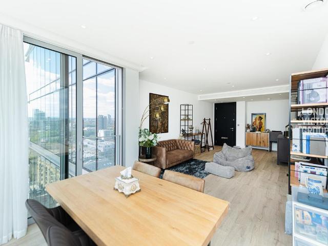 Cassia House, 30 Piazza Walk, London E1, 2 bed flat to rent, £5,400 pcm | PrimeLocation