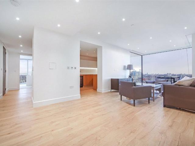 Cassia House, Goodman's Fields, London E1, 2 bed flat to rent, £4,600 pcm | PrimeLocation